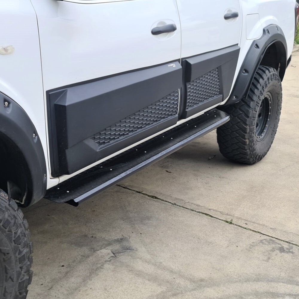 Heavy Duty Cobra 4x4 Rock Sliders fits Ranger Hilux Navara Dmax Universal Side Steps Black Steel
